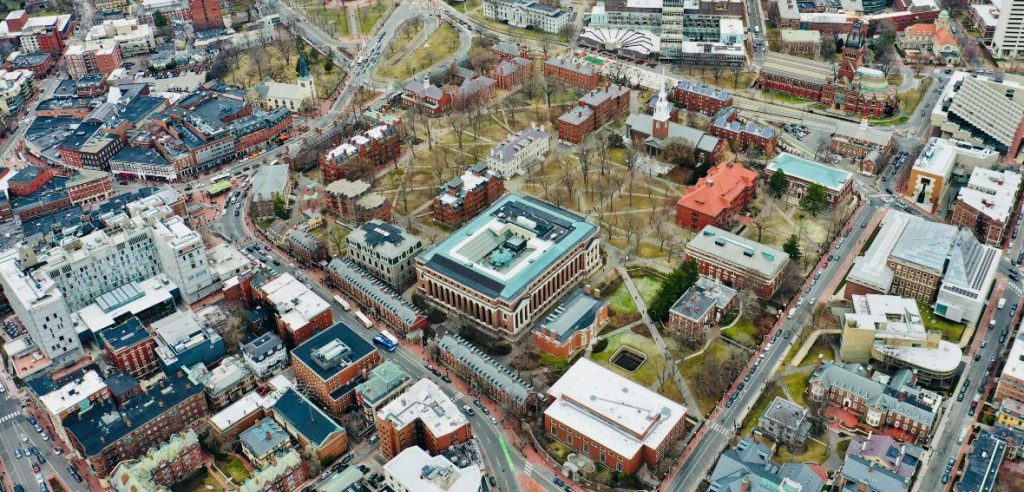 Étudier à Harvard : comment faire ? - Caravelle Academy